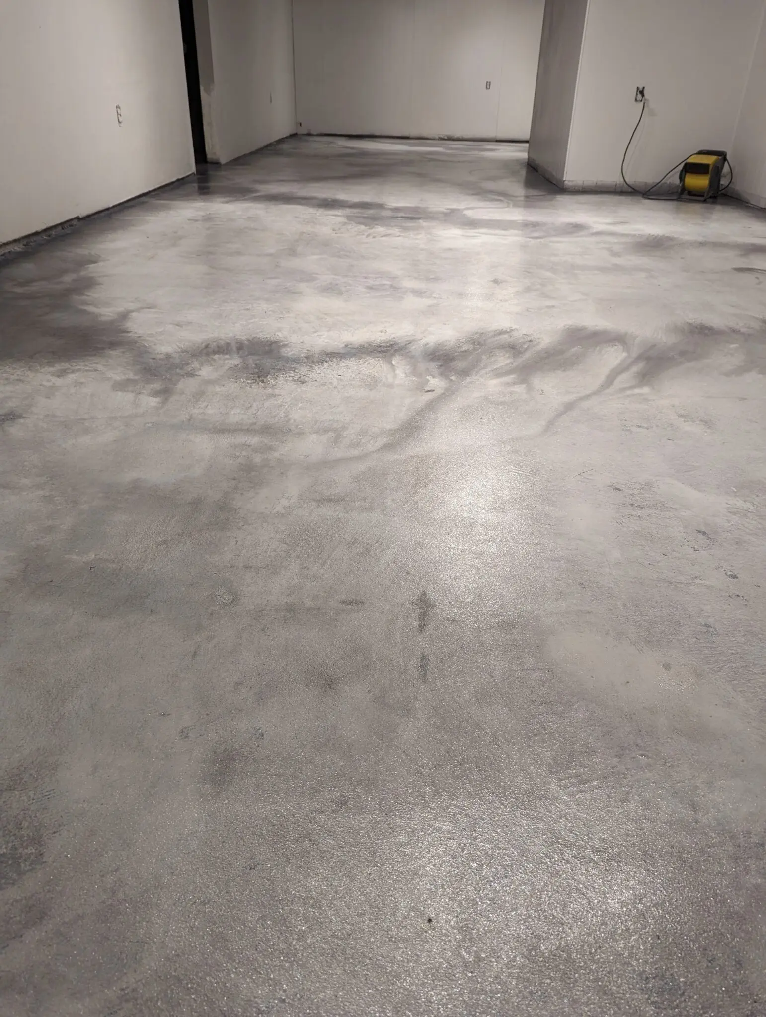 White Stained Concrete Projects