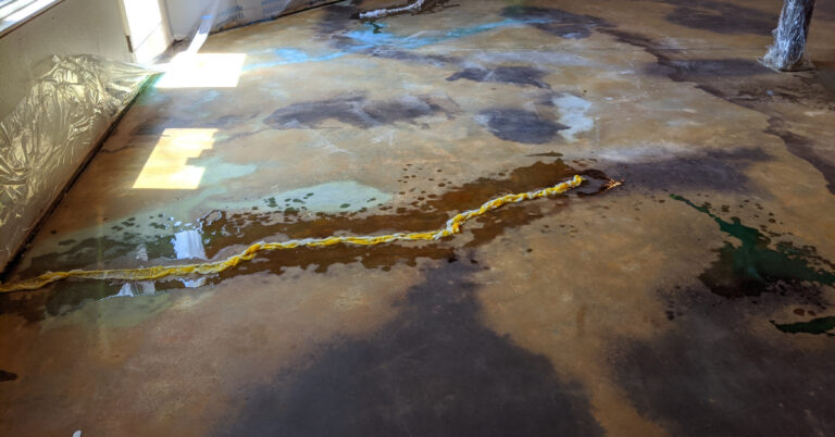 Vein Staining Technique: Concrete Veining with Acid Stain