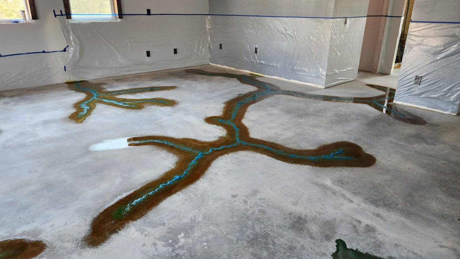 Vein Staining Technique: Concrete Veining with Acid Stain