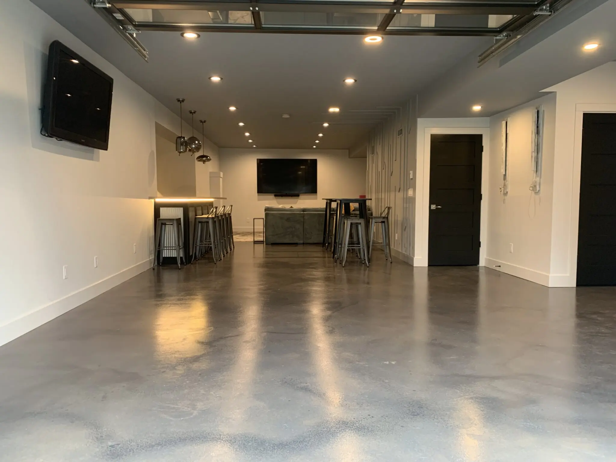 Black Stained Concrete - Modern Designs, Techniques & Tips